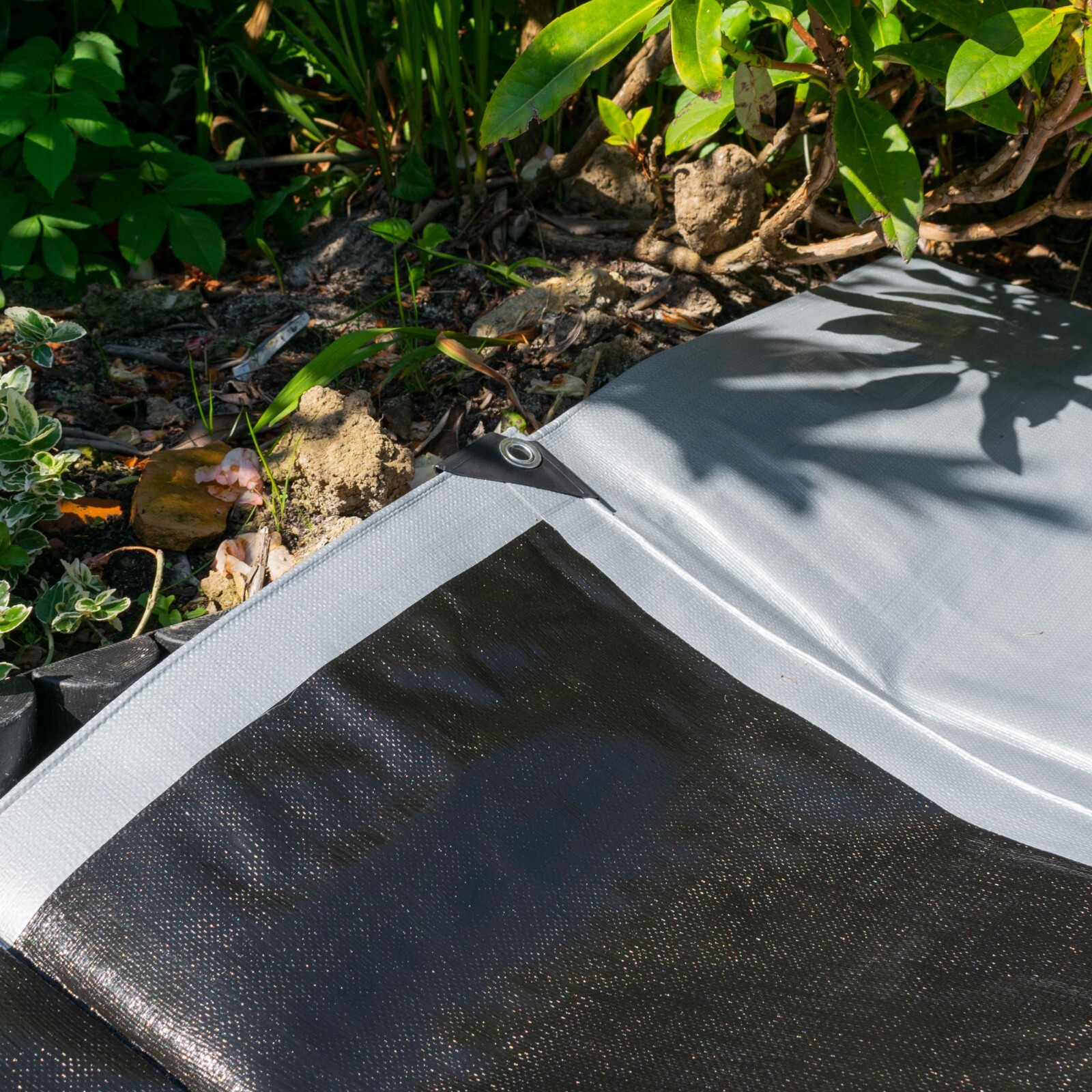 Waterproof 300gsm Heavy Duty Tarpaulin– Silver/Black Builders Ground ...