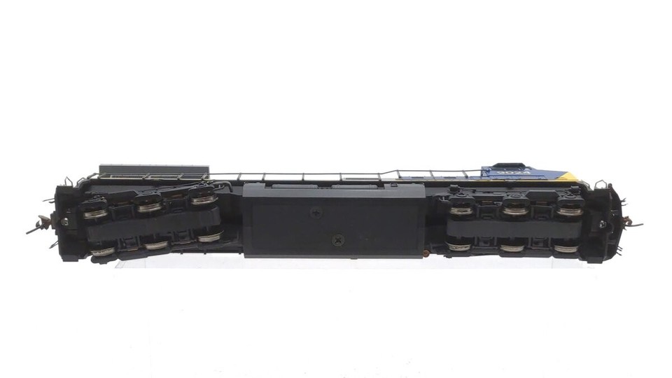 Kato 37-1304 HO Custom CSX GE C44-9W Dash-9 Diesel Locomotive #9024 w ...