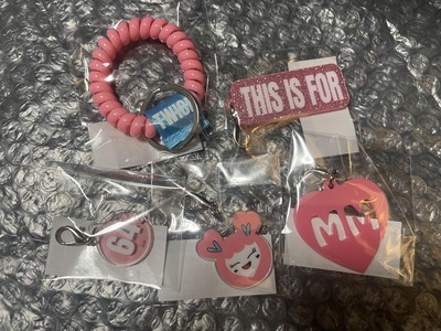 TWICE Momo Coil Keyring Set Limited Edition K-Pop Collectible Pink ...