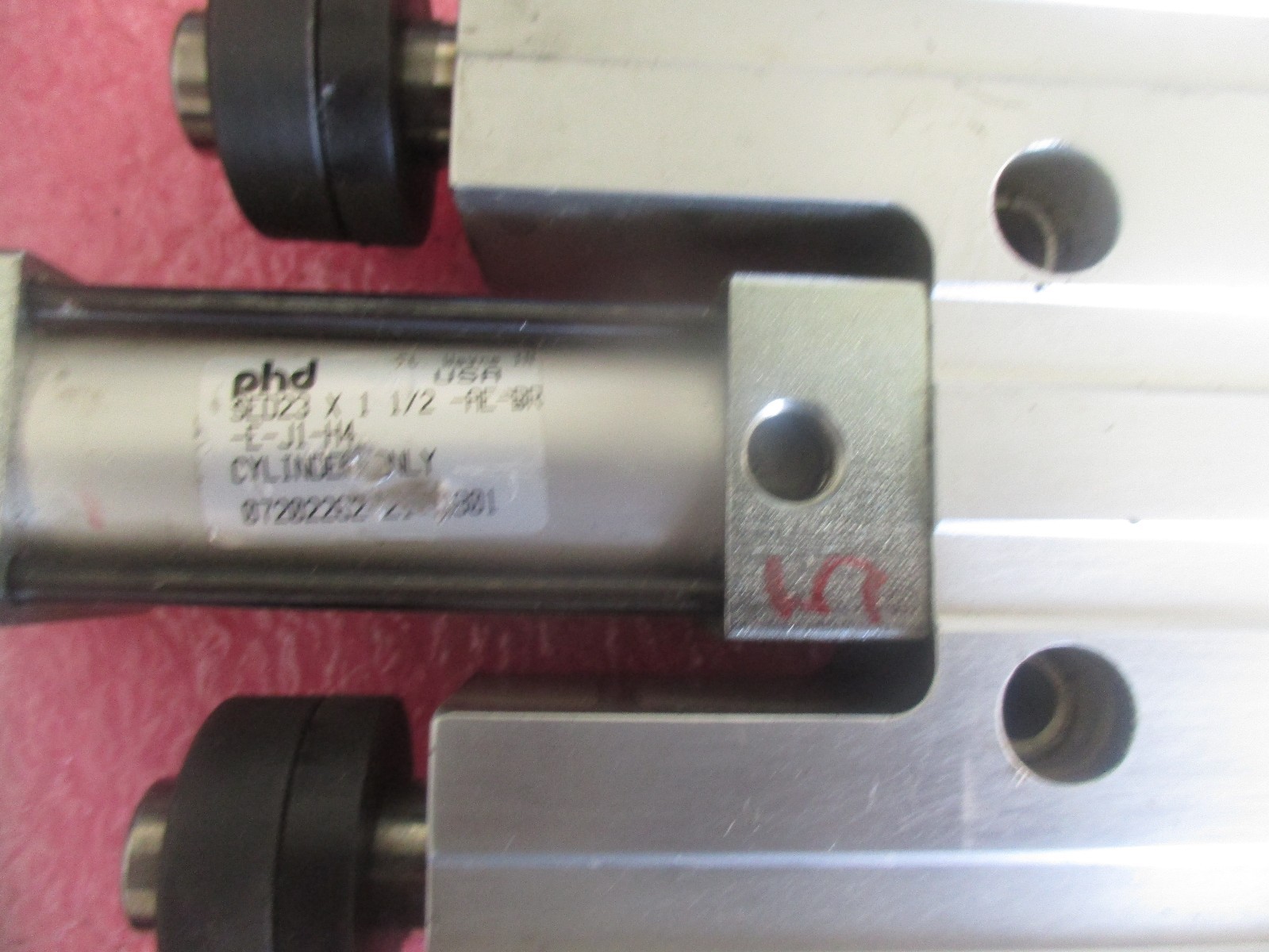 PHD Inc. Model: SED23X 1 1/2 -AE-BR-E-J1-H4 Slide & Cylinder. PN ...