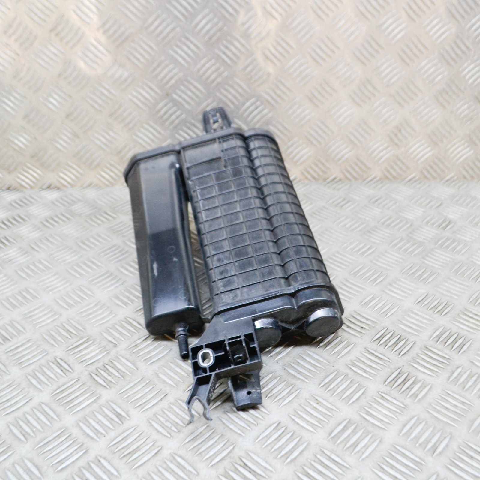 VOLKSWAGEN GOLF MK8 Activated Charcoal Filter 5WA201801 5Q0196D 1.5 ...