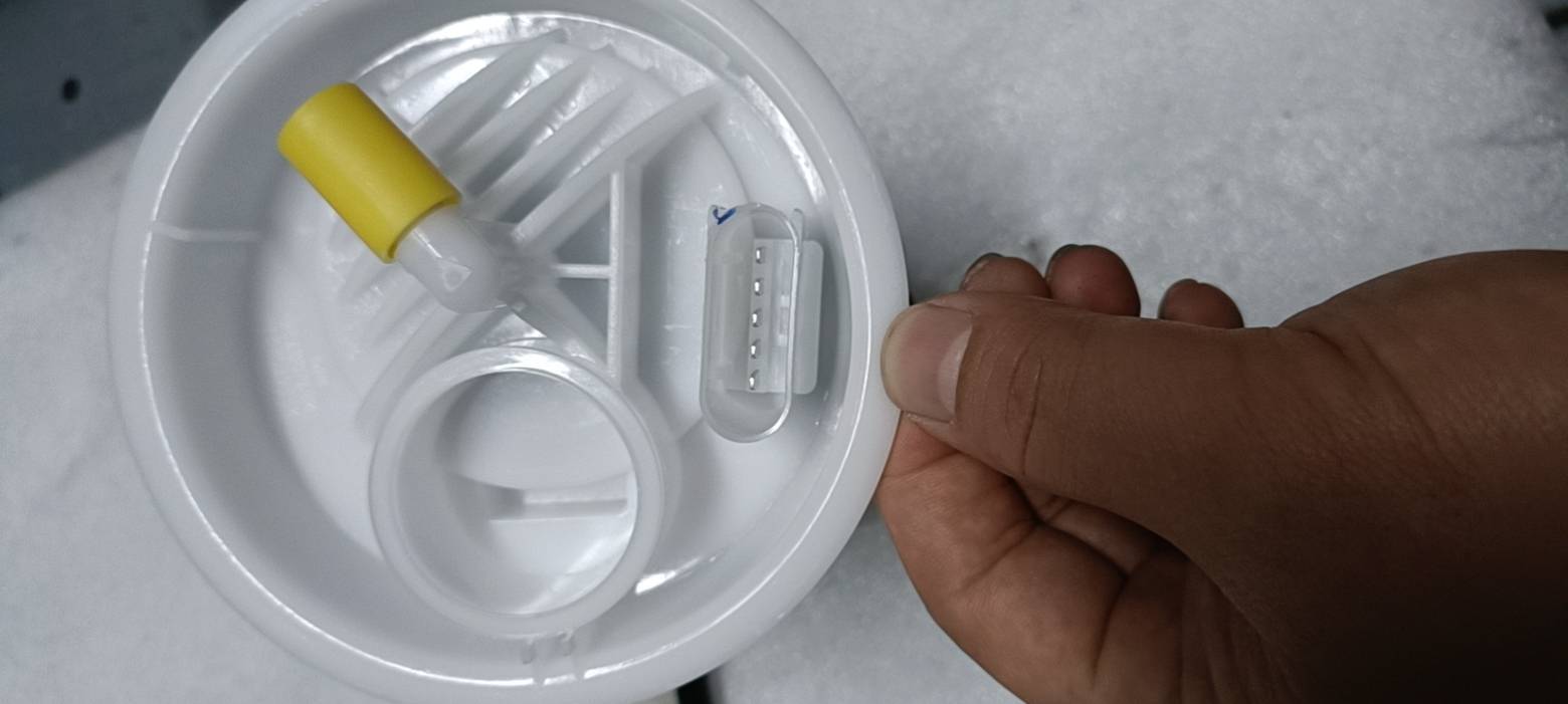 Left Fuel Pump Assembly For Mercedes Benz CLS350 CLS500 CLS550 ...