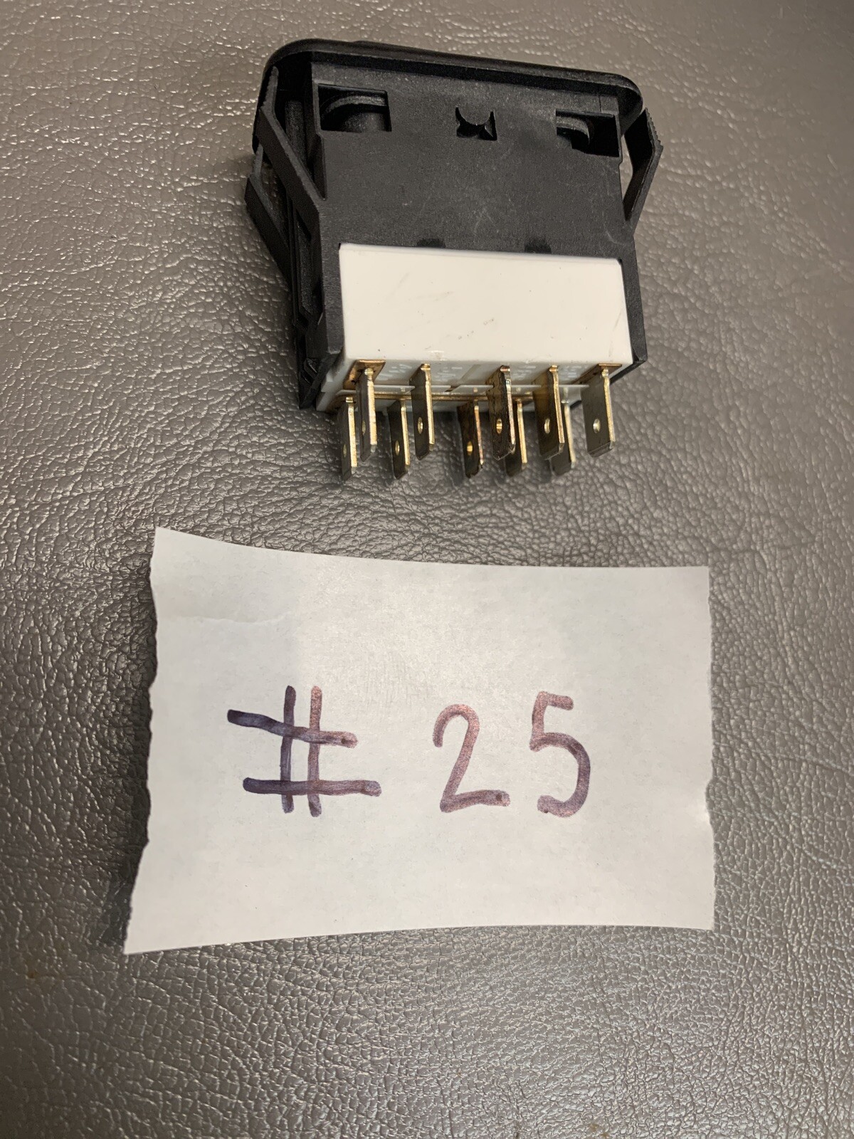 Freightliner Differential Lock Rocker Switch - P/N A06-30769-163 *Pack ...