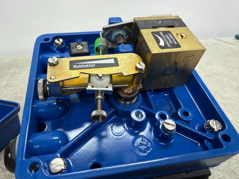 FOXBORO SRI986-BIDS7FAANA Pneumatic Valve Positioner Single Acting 4-20mA NEW | eBay