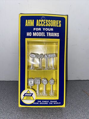 AHM Accessories for Your HO Scale Model Trains - 23 Assorted RR ...