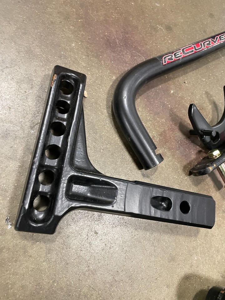 CAMCO EAZ-LIFT 48733 RECURVE R6 1000 LB Weight Distribution Hitch RV | 6 lb