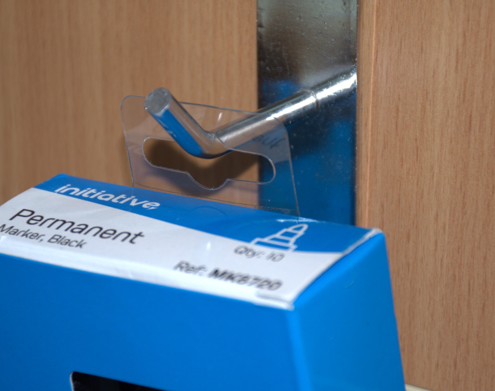 EURO HANG TAB, Euro Slot,Hanging Tabs, Strong SelfAdhesive 41 x 43mm ...