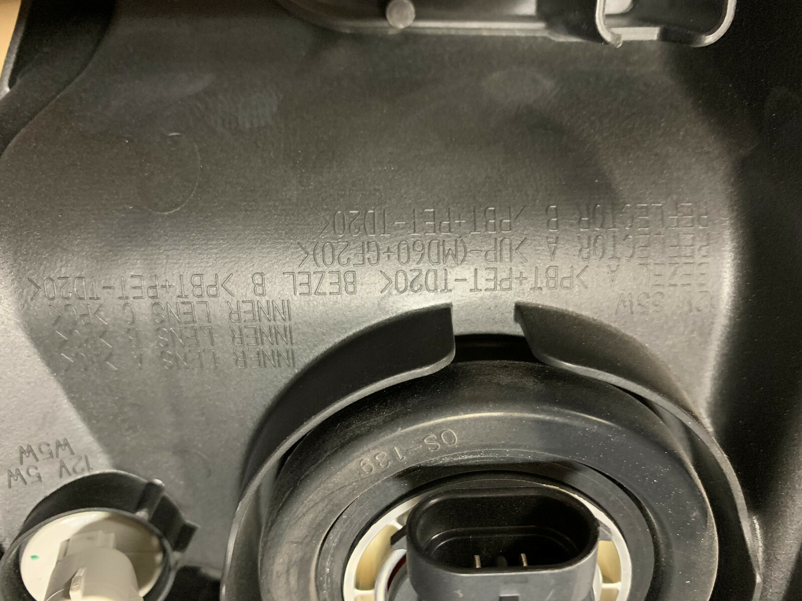 2019 Toyota Tacoma Right Headlamp Assy w/o LED Part # 8111004262 | eBay