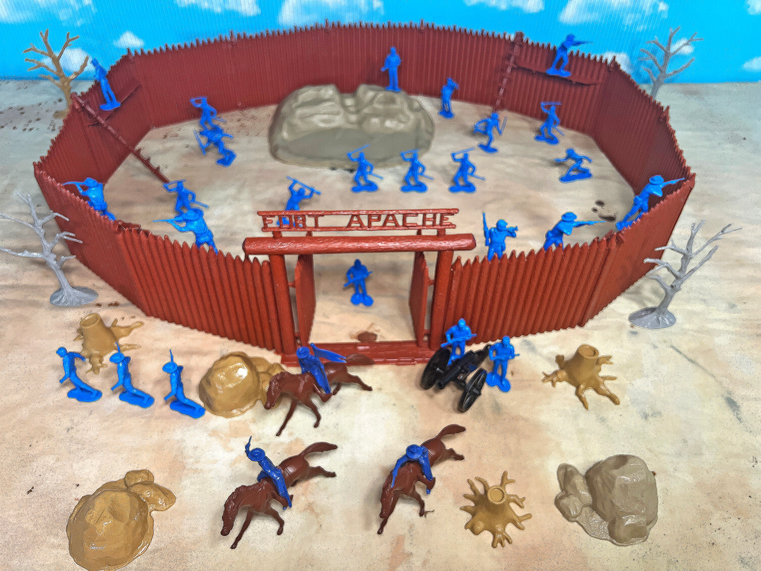 Marx recast Fort Apache Playset - 54mm Plastic Soldiers | eBay