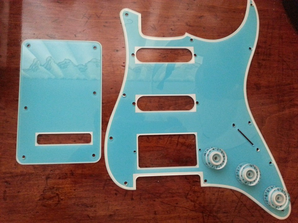 2 Guitar speed volume / tone knobs.. White/Royal Gold. JAT CUSTOM ...