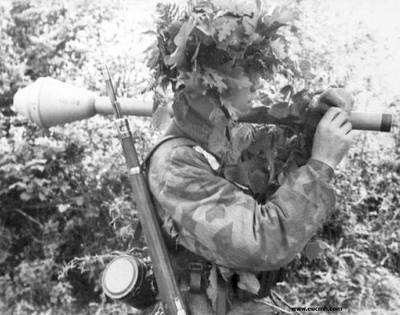 WWII Photo German Soldier with Panzerfaust & Mauser WW2 B&W World War ...