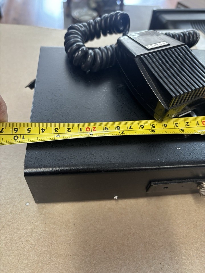 YAESU 2 METER TRANSCEIVER RADIO - MOBILE HAM - CRYTSAL CONTROLLED ...