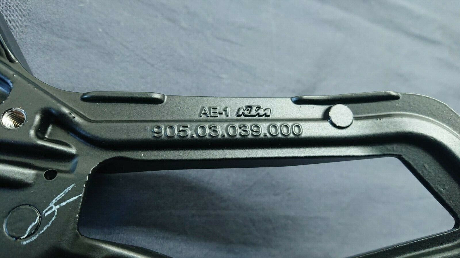 Front Right Footpeg Bracket KTM Rc390 RC 390 ABS 2015 Duke for sale ...