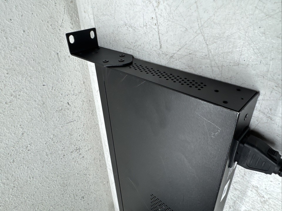 Digi Port Server TS 8 MEI 8-Port Serial Terminal Server 50000777-02 ...