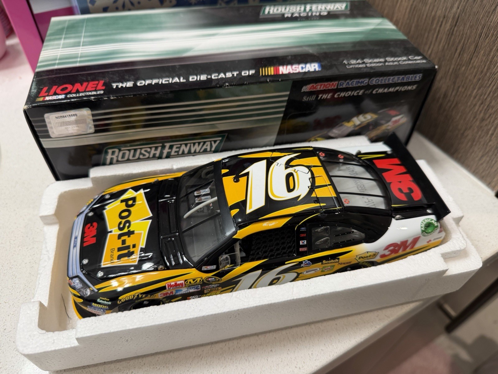 1/24 2011 Greg Biffle 3M Post-It Fusion 1 Of 600 | eBay