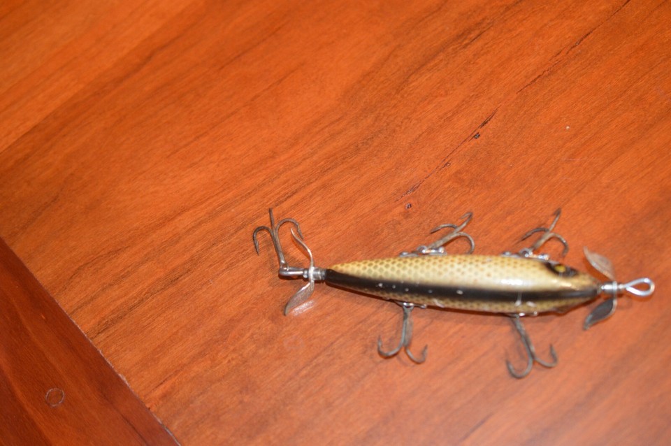 Vintage Heddon 150 Wood fishing Lure Shiner Scale | eBay