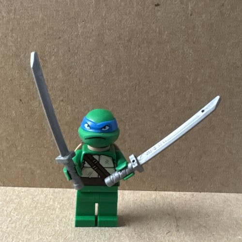 Lego Teenage Mutant Ninja Turtles Minifigure TNT053 Leonardo w/ Swords ...