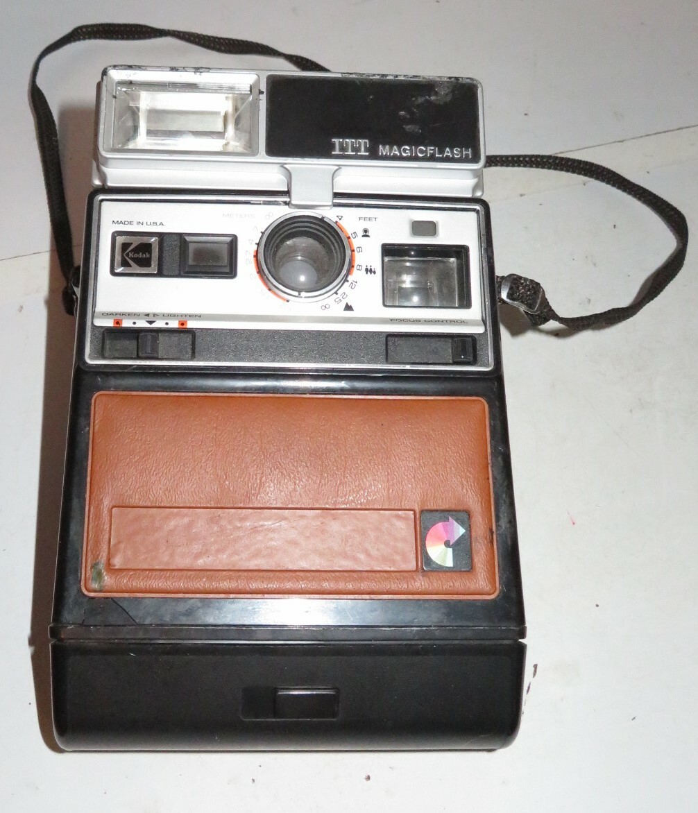 Vintage Kodak Colorburst 300 Instant Camera w/ ITT Magicflash Used Set ...