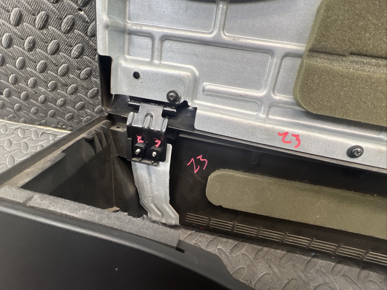 OEM 1996-2002 BMW Z3 1.9L E36 Trim Rear Oddments Console Subwoofer Box ...