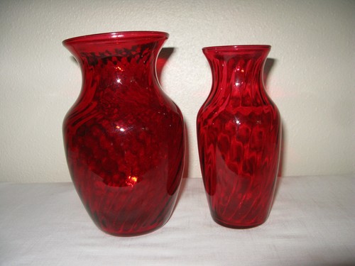 INDIANA GLASS Set of 2 Ruby Red Swirl Vases 8" & 7 1/2" | eBay