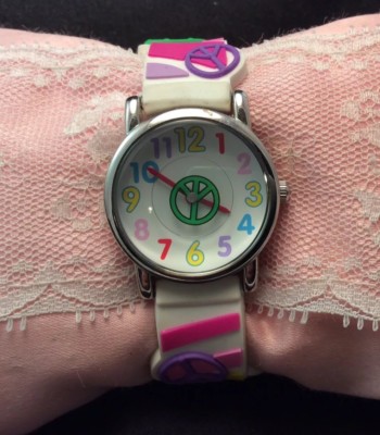 THE KIDS WATCH Peace Sign Style Purple Band Water Resistant New Battery ...