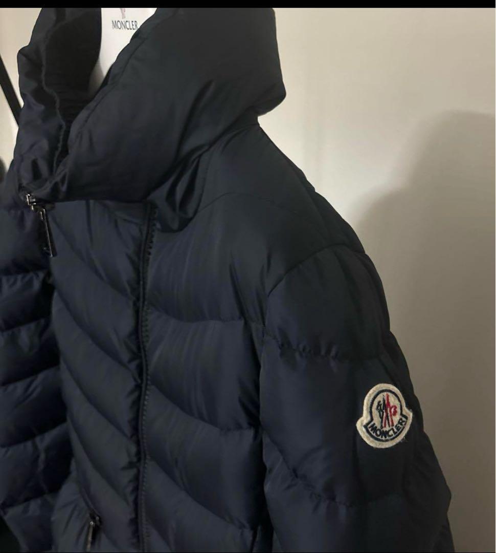 Moncler Mirielon Navy Size 3 Used - Excellent Condition Moncler Mirielon Navy Size 3 Used - Excellent Condition