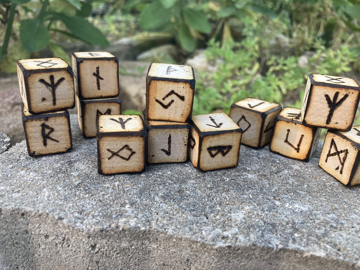 Divination Dice 4-Piece Metal Rune Dice Set - 24 Elder Futhark Viking ...