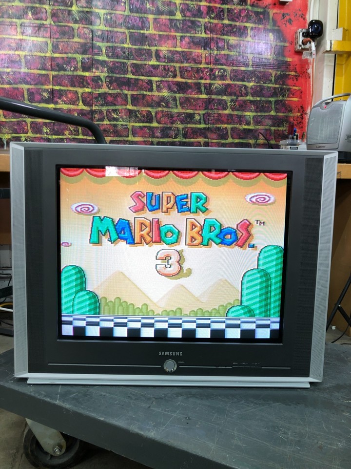 Samsung Dynaflat Flat Screen CRT TV TX-R2435 24" Retro Gaming Component ...