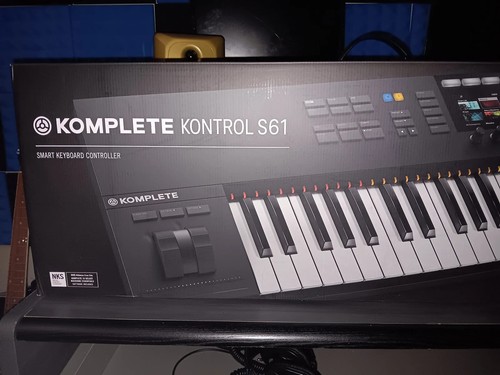 Native Instruments Komplete Kontrol S61 MK2 61 Key Keyboard Controller ...