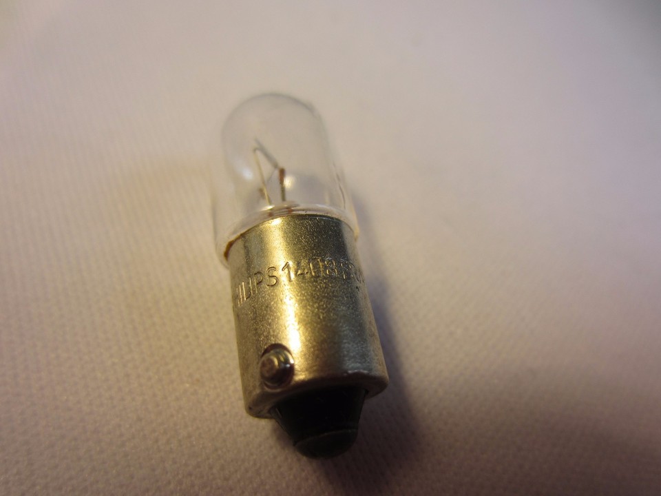 Lot of 9 Philips 1408 GE1408 10V 0.13A Miniature Lamps Light Bulbs NOS ...