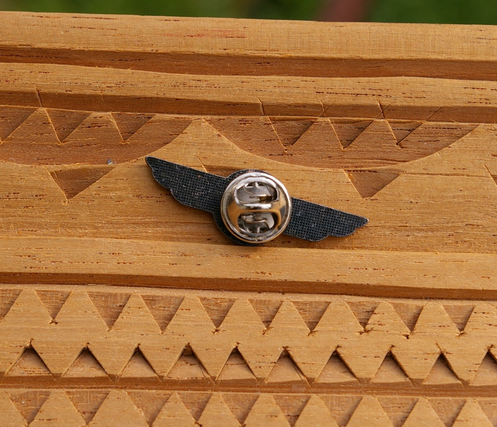 Boeing 747 Wings 1 1/2" Silver Tone Metal Lapel Pin Pinback | eBay