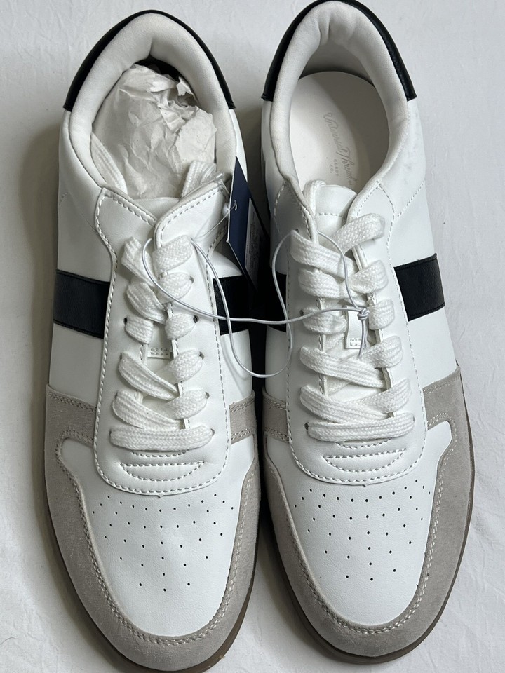 Universal Thread Women's Low Top Lace-Up Fashion Sneakers Memory Foam ...