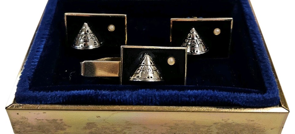 President RICHARD NIXON VIP gifted original NASA Apollo 11 cufflinks ...