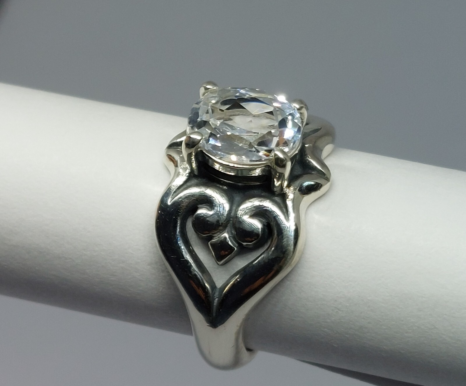 James Avery Scrolled Heart Ring with White Sapphire i… - Gem