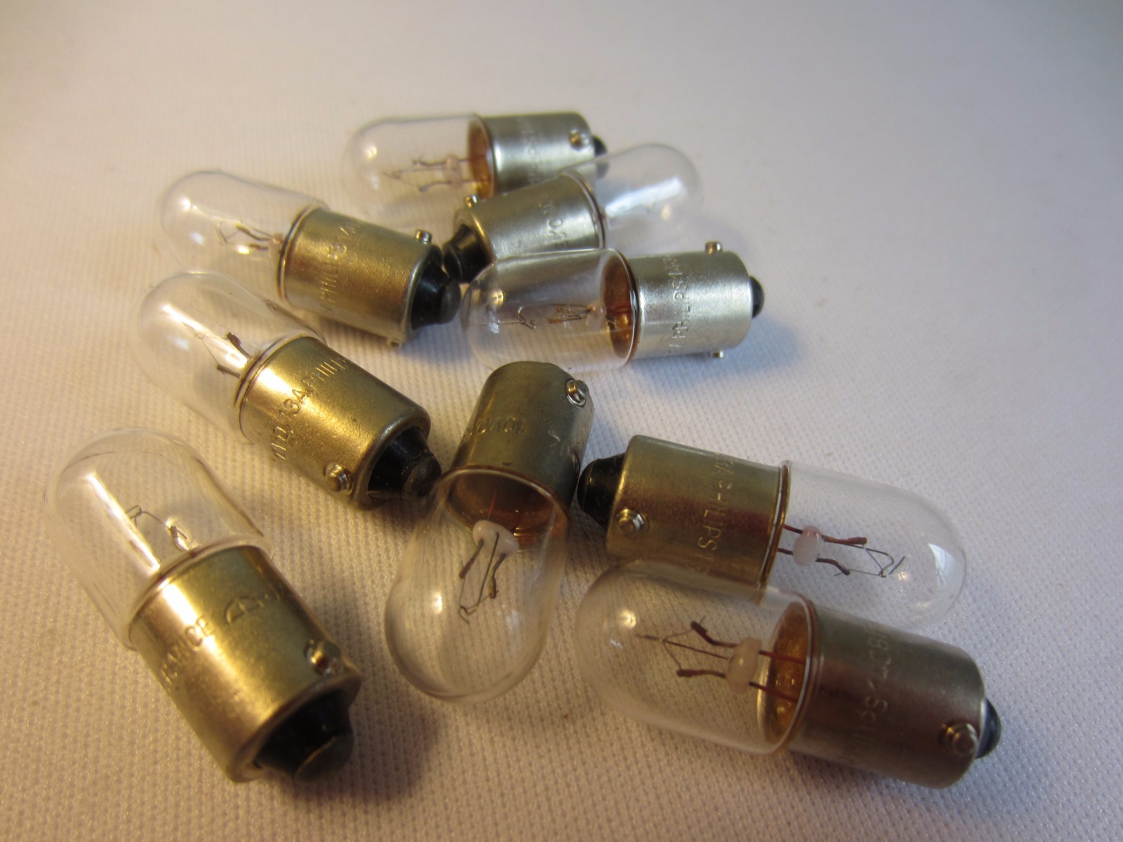 Lot of 9 Philips 1408 GE1408 10V 0.13A Miniature Lamps Light Bulbs NOS ...