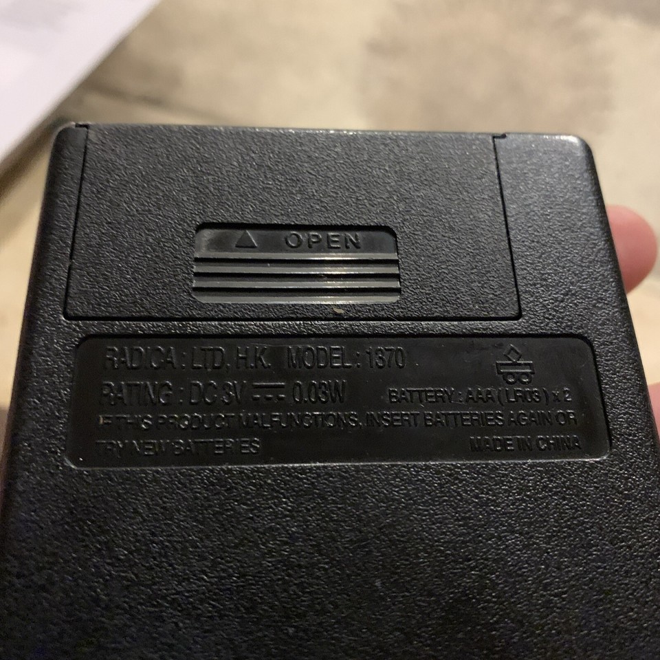 VINTAGE 90s RADICA BLACK POCKET SLOT MACHINE HANDHELD GAME MODEL 1370 ...