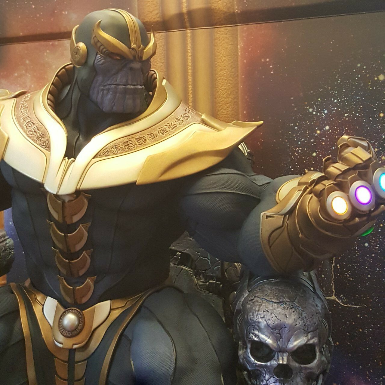 Thanos on Throne Statue Sideshow Collectibles 1/4 Scale with Matching ...