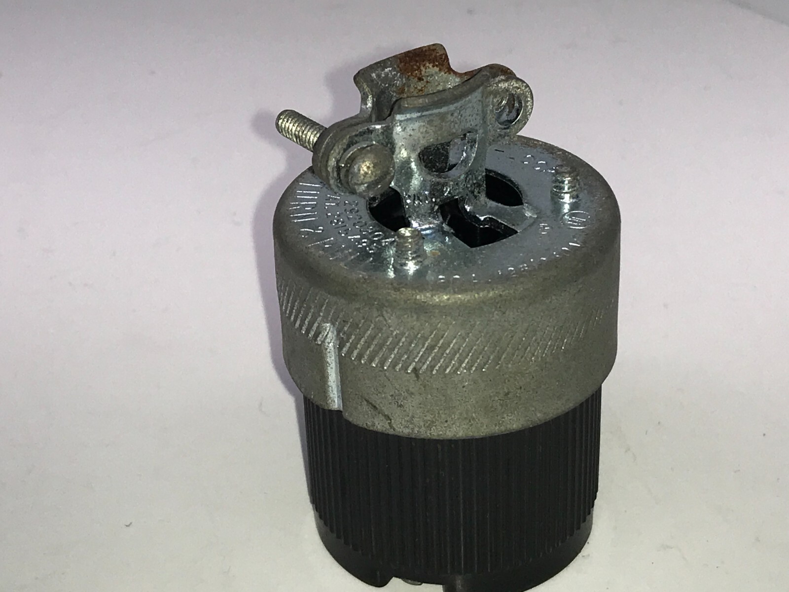 Hubbell Twist Lock Plug 15 amp 125v | eBay