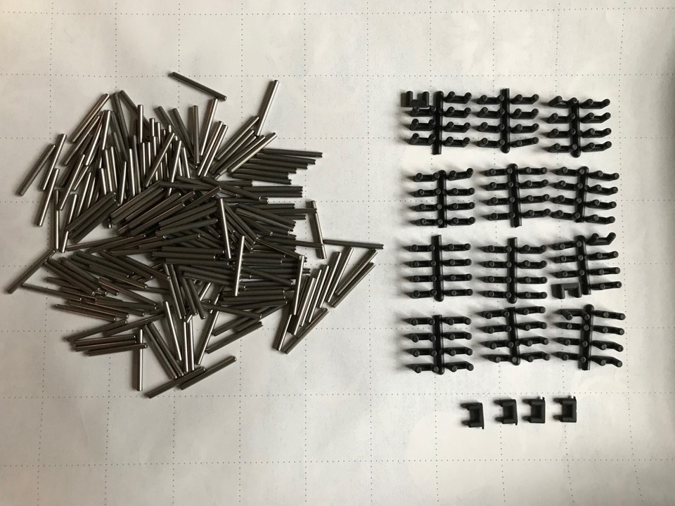 Aurora Slot Car Track - 200 Pins, 100 Black Locks, Connectors, Joiners ...