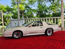 Sunstar Ss-1943 1 18 1985 Chevrolet Camaro Iroc-z Black for sale online ...