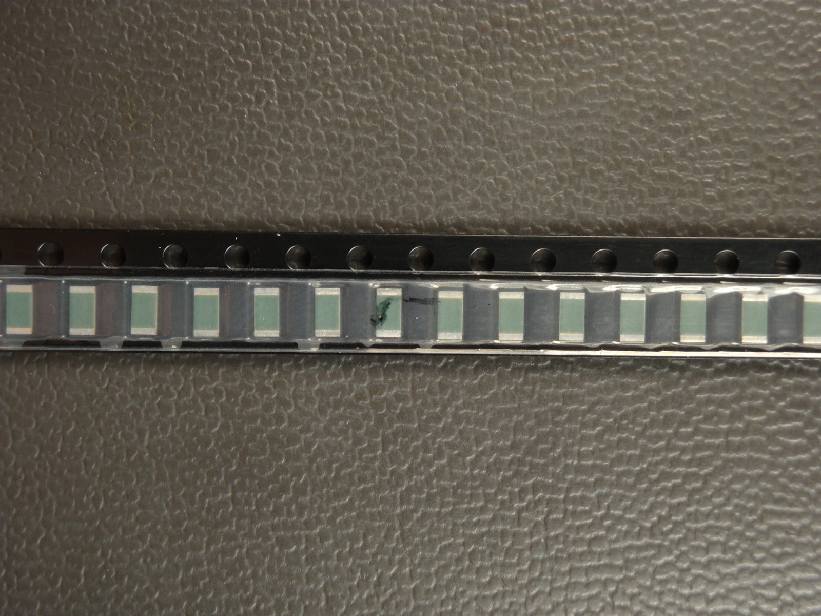 D55342E07B28B0R Vishay Chip Resistor 28k Ohm 250mW 1/4W 0.1% 1206 NOS ...