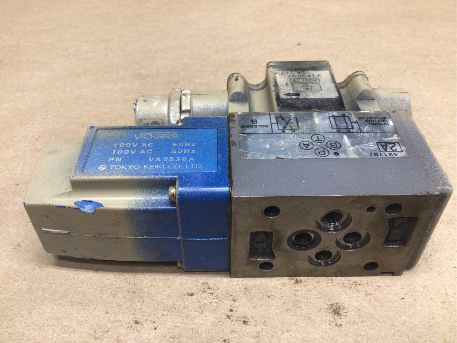Vickers Solenoid Valve DG4V-3-2A-PL-T-10-JA-S329 #57C42PR4 | eBay