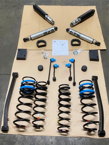 New OEM Mopar 2" Suspension Lift Kit w/ Fox Shocks '18-'23 Jeep ...
