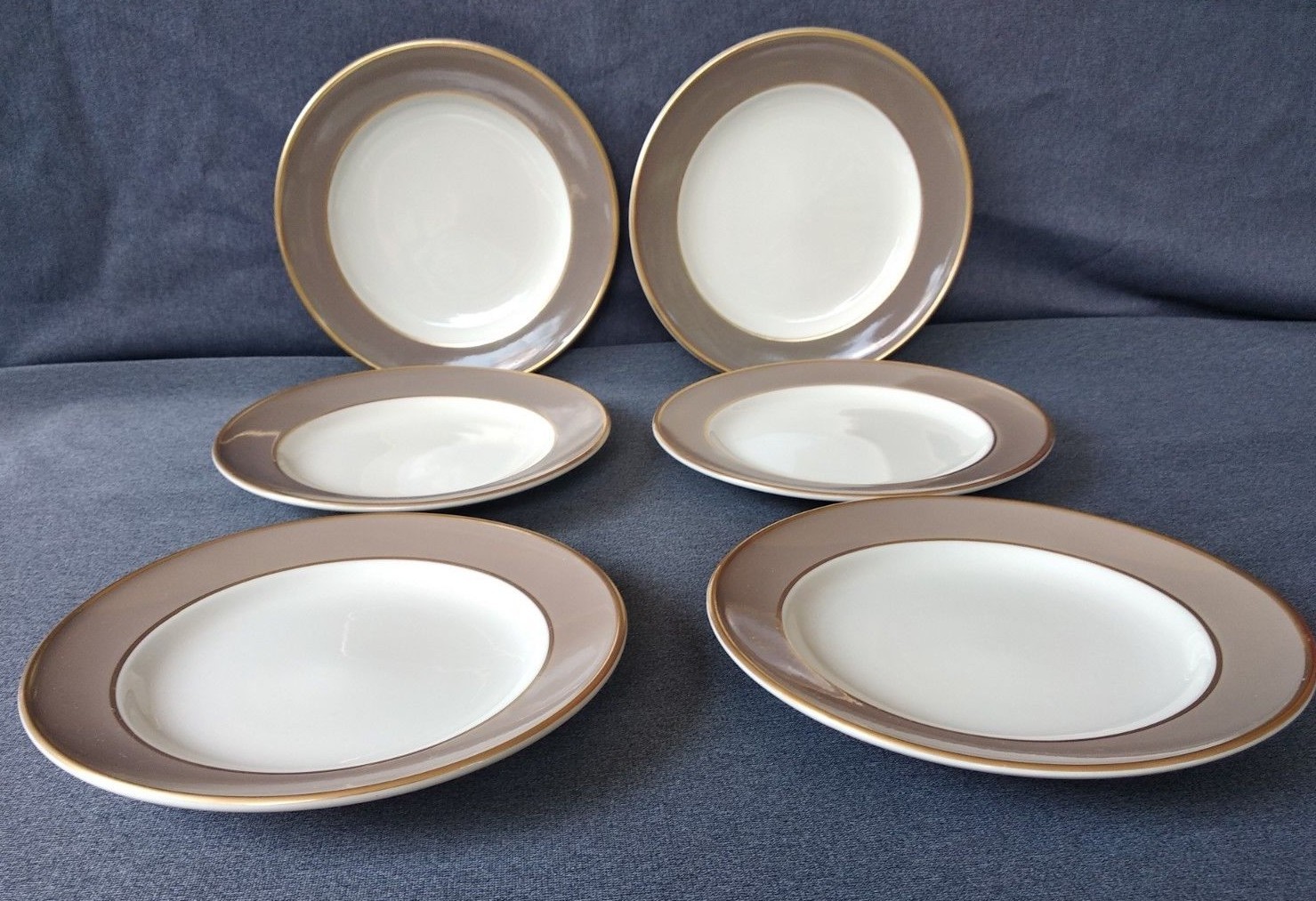 Vintage MAYER CHINA BEAVER FALLS PA 8 3/8" Plates - Gold & Mocha Rim ...