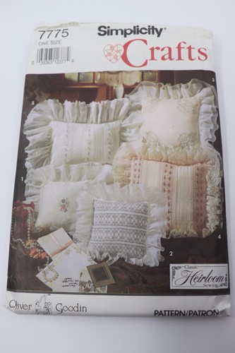 Vintage Simplicity Crafts Pattern 7775 - Heirloom Pillows with Smocking ...