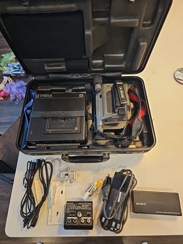 VINTAGE Sony EV-C8u Video 8 8mm VCR Player Recorder Deck Case Read M8u ...