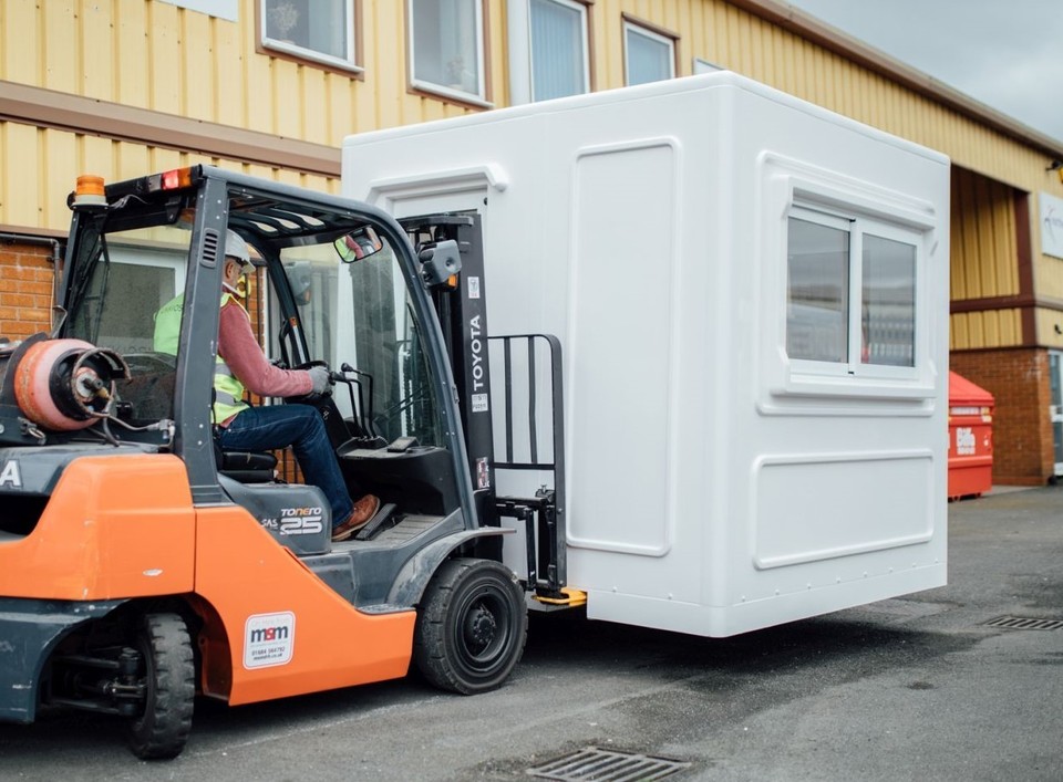 7 x 7 ft Prefabricated Portable Modular Guard Shack Cabin Gate Booth ...