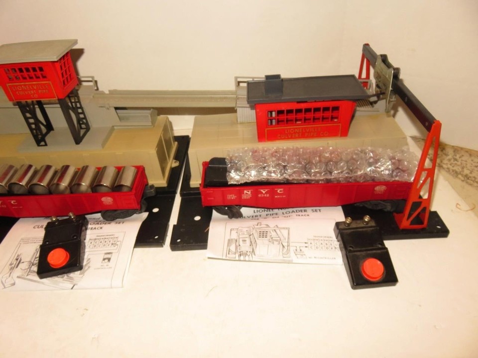 LIONEL TRAINS POST-WAR OPERATING 342 / 345 CULVERT LOADER / UNLOADER ...