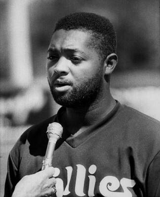Floyd Youmans Philadelphia Phillies gets interviewed 1989 Baseball Old ...