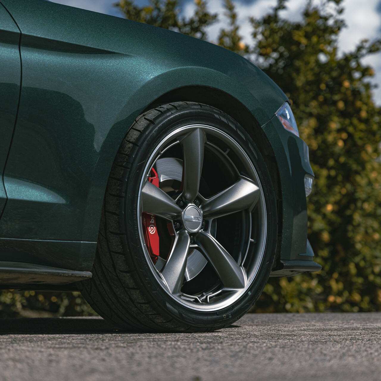 (Set of 4) Staggered-American Racing AR946 TTF 20" 5x11Gunmetal Wheels ...